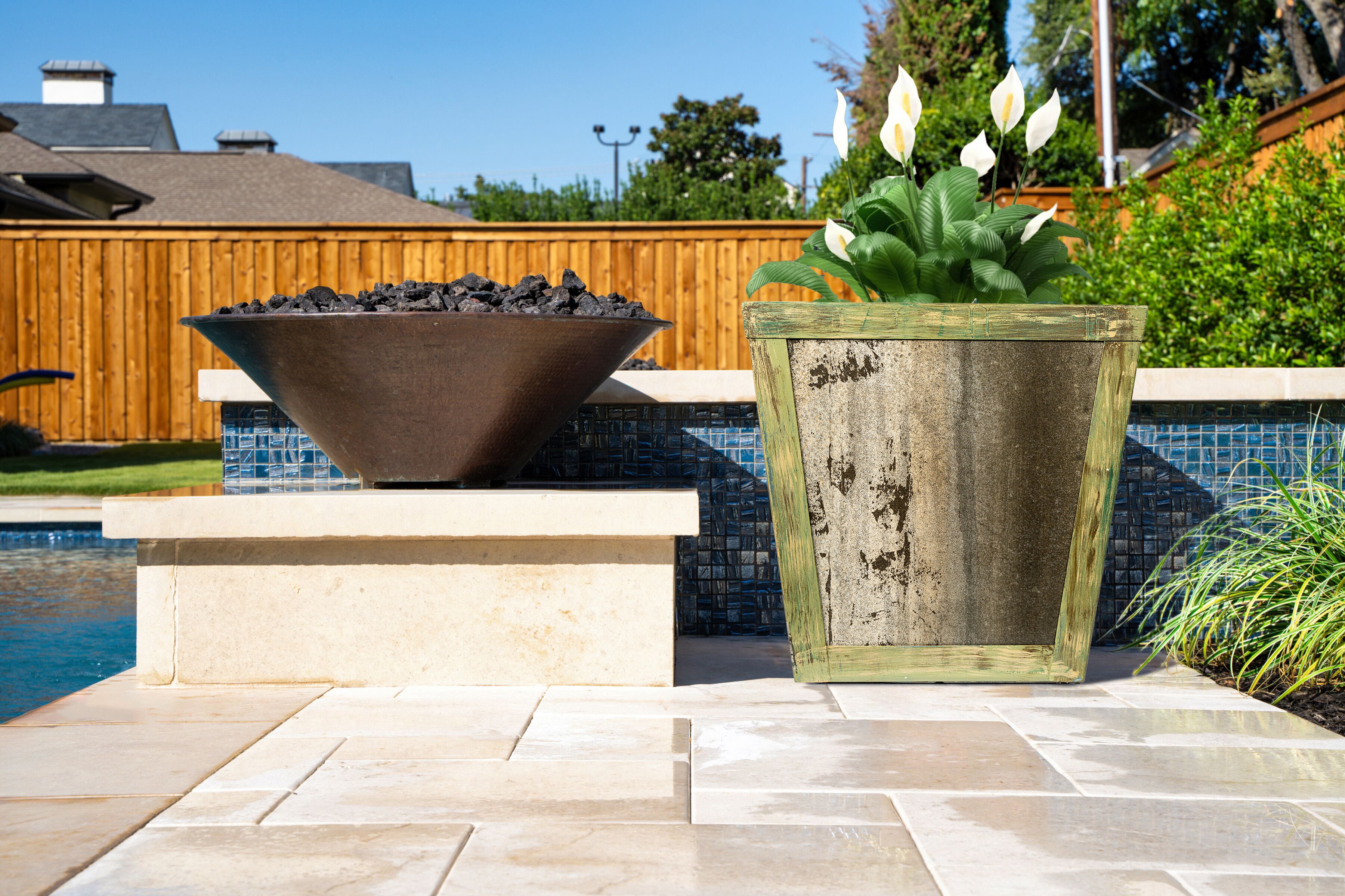 Knight Oasi - Large Outdoor Planter || Luxe Planter